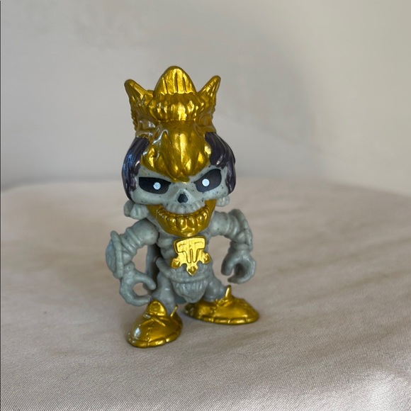Toys | Treasure X Kings Gold Gray Skull Action Figure Moose Toys Rare 3 ...
